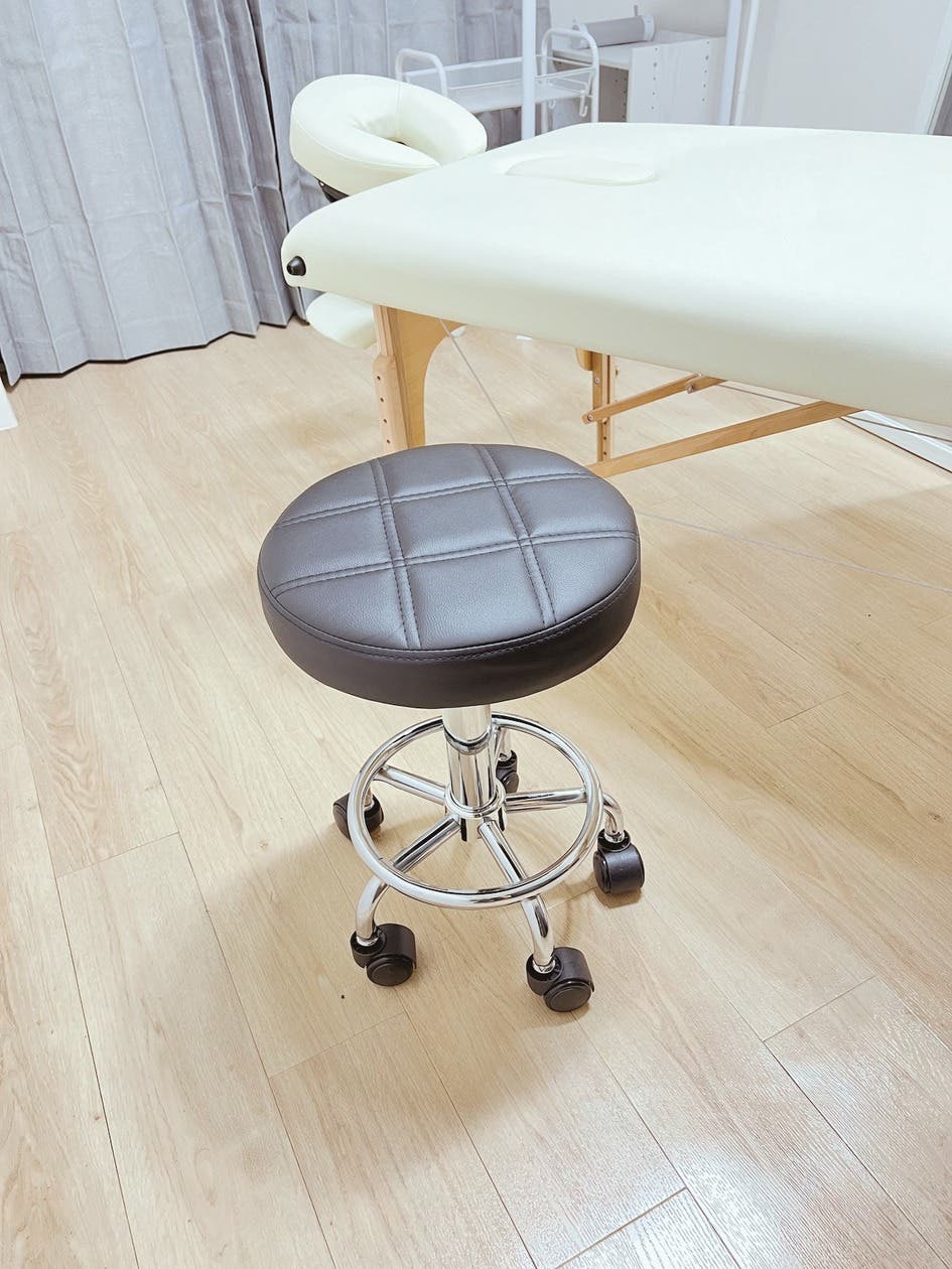 ＼新規オープン／🎯東梅田徒歩5分🎯シンプルな施術スペース🌿手頃な価格🌿24時間営業🌿ナイトパック◆お気軽サロン梅田oliveの写真6