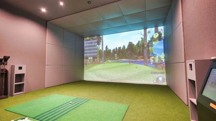 【GOLFNEXT24 武蔵村山店】C 想像を超えるシミュレーションゴルフ体験!⛳たっぷり80分♪の写真1