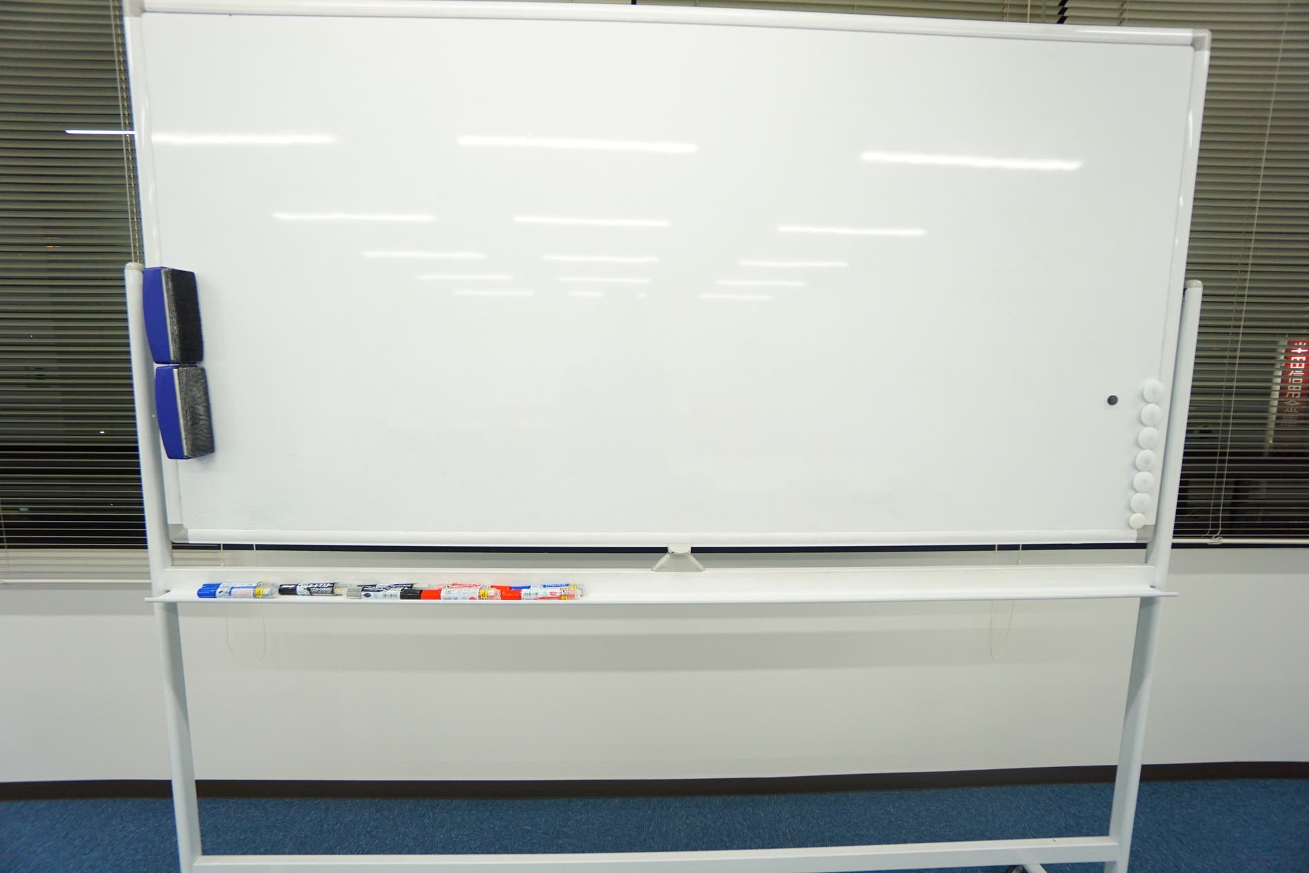 【レンタルスペース@知多半田駅】⭐️OPEN SALE⭐️知多半田駅徒歩3分🚃Wi-Fi📶プロジェクター🎥会議/セミナー/ボドゲの写真11