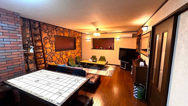 戸建ての1Fで広々空間✨まったり時間を過ごすのにピッタリ😆1F号室の写真1