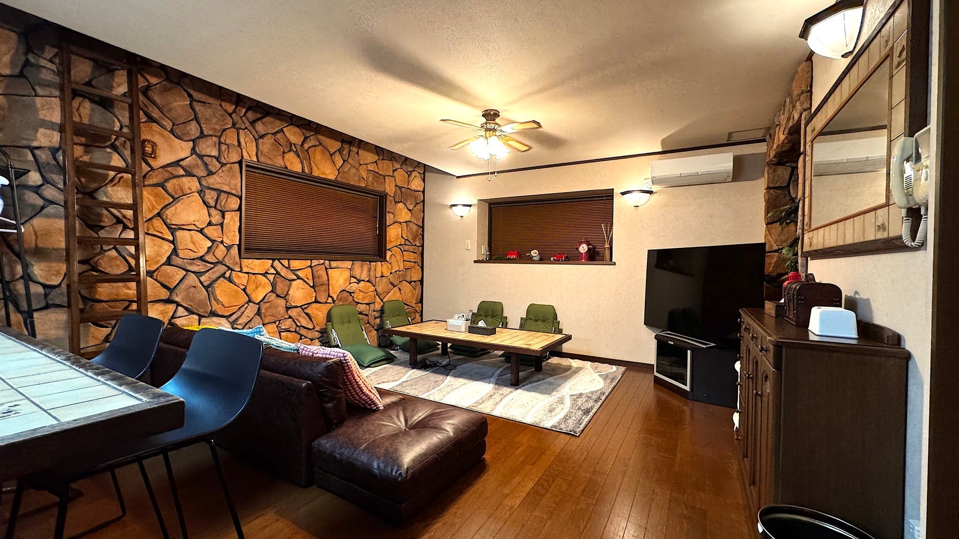 戸建ての１Fで広々空間✨まったり時間を過ごすのにピッタリ😆１F号室の写真5