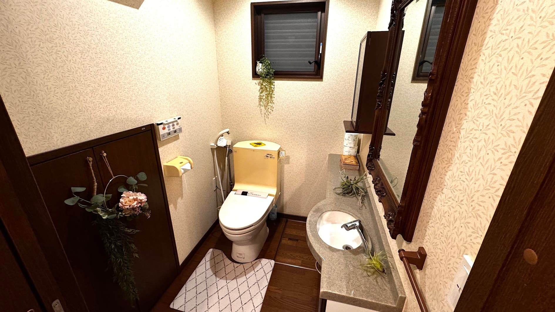 戸建ての１Fで広々空間✨まったり時間を過ごすのにピッタリ😆１F号室の写真18