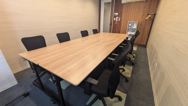 広瀬通 【3階第5会議室】会議・打ち合わせ/24時間OK/Wi-fi・ホワイトボード有り/8名用の写真3