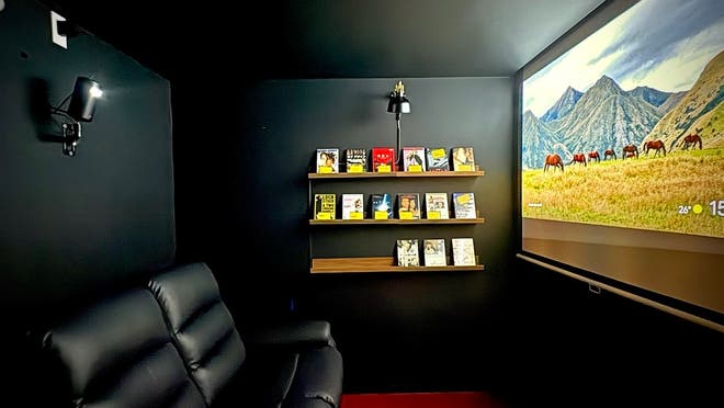 プライベートシネマ|デートや推し活に|テレワークや自習にも最適の写真1