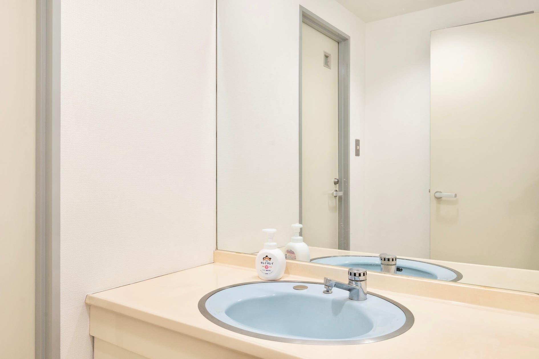 神田駅1分🚃最大30名着席🎉100㌅大型スクリーン🎬懇親会/イベント/ビジネス利用に🎤おしゃれなケータリング♪の写真28