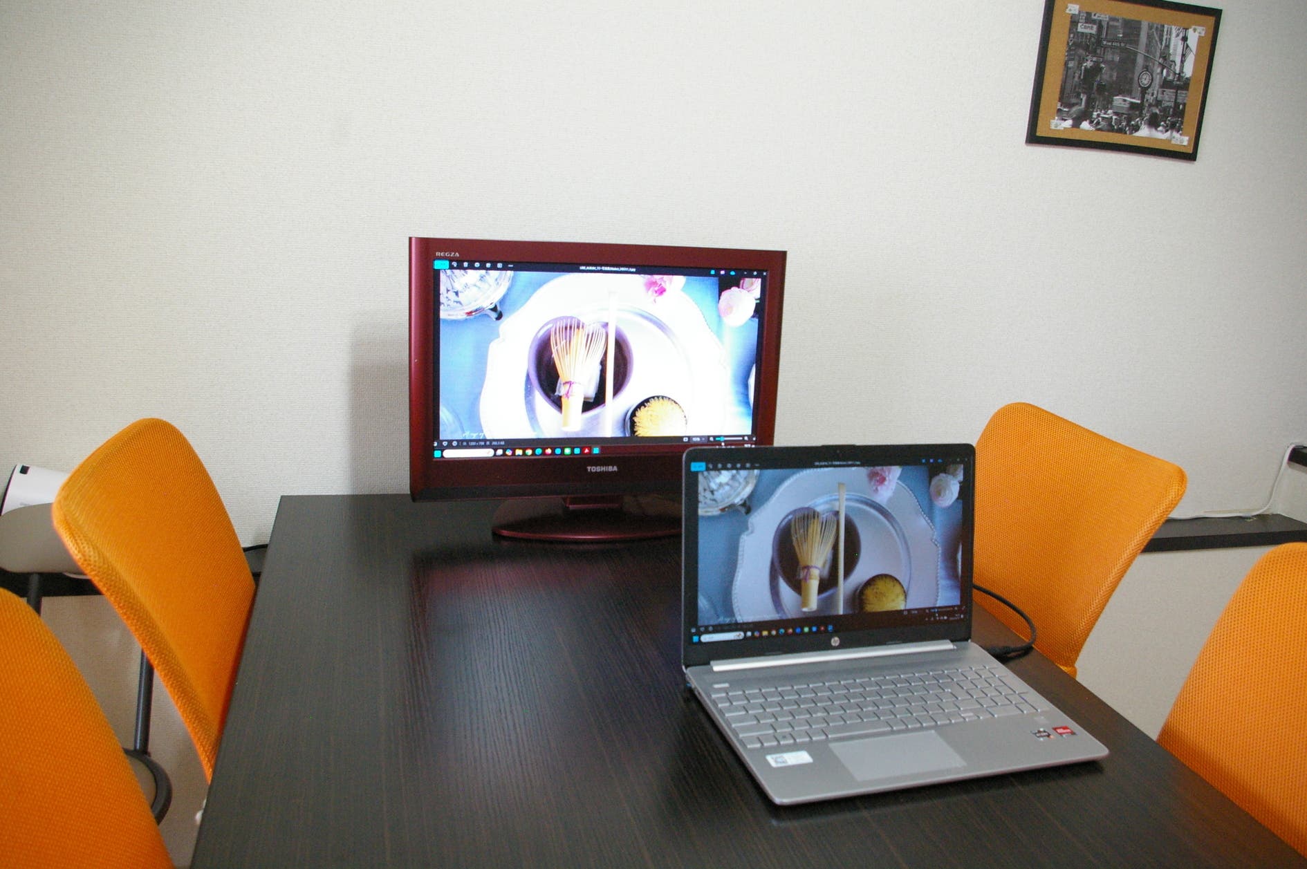 金山駅徒歩２分！Wifi／プロジェクター／ホワイトボード完備｜広々テーブルで会議やワークショップにおすすめの写真5