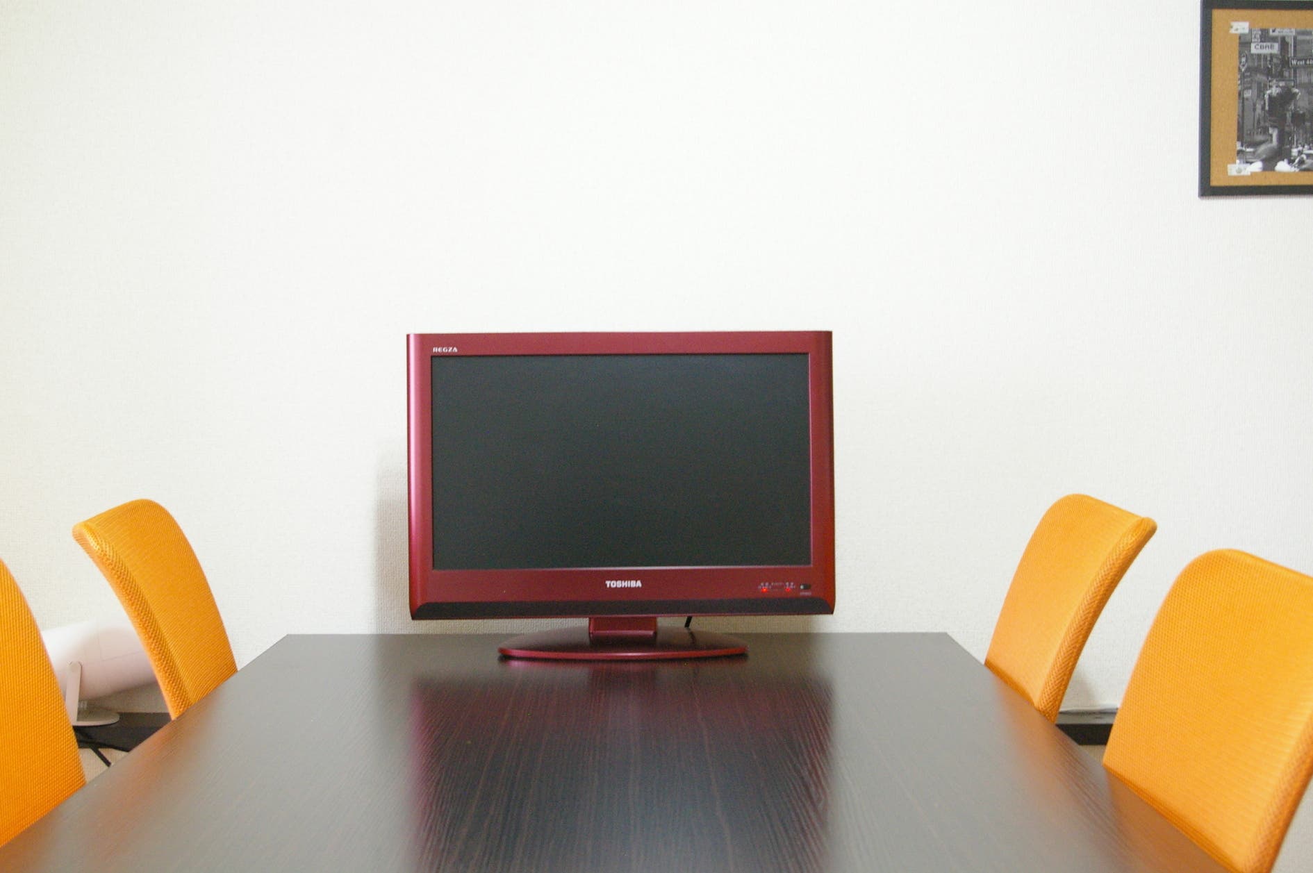 金山駅徒歩２分！Wifi／プロジェクター／ホワイトボード完備｜広々テーブルで会議やワークショップにおすすめの写真12