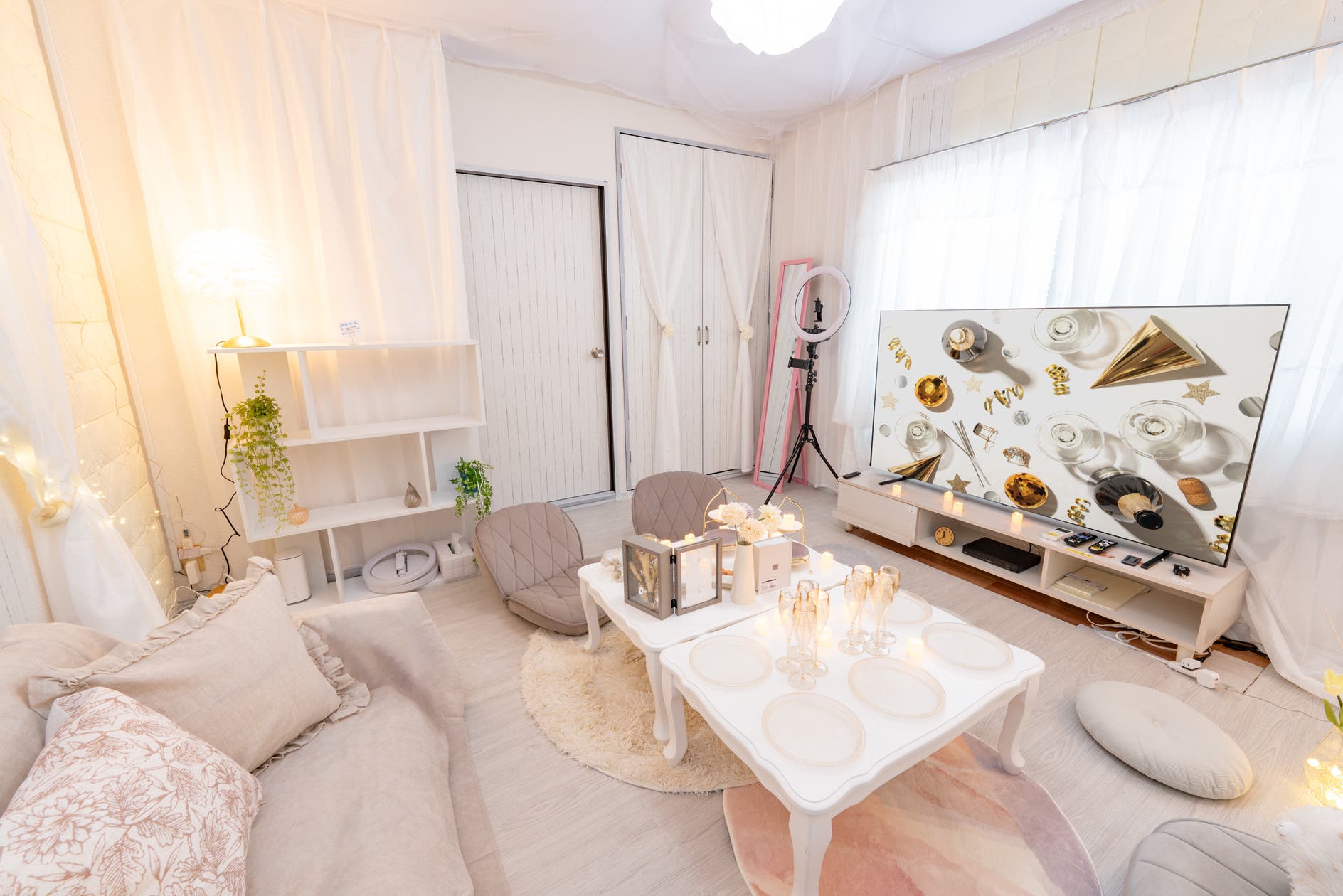 ゆめかわインテリア💖65インチ神サイズネットTV📺駅近１分🐾ドンキ６分🐾デート💖女子会🍷推し会✨撮影にも📷の写真5