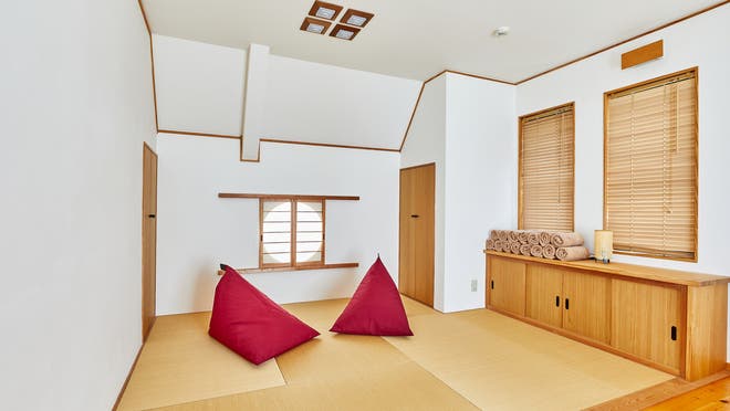 スタジオB:ヒノキ無垢材の一軒家 2LDK 自然光/円鏡/家具家電一式/生活のできるお部屋の写真4