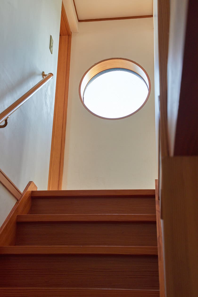 スタジオB：ヒノキ無垢材の一軒家 2LDK 自然光/円鏡/家具家電一式/生活のできるお部屋の写真6