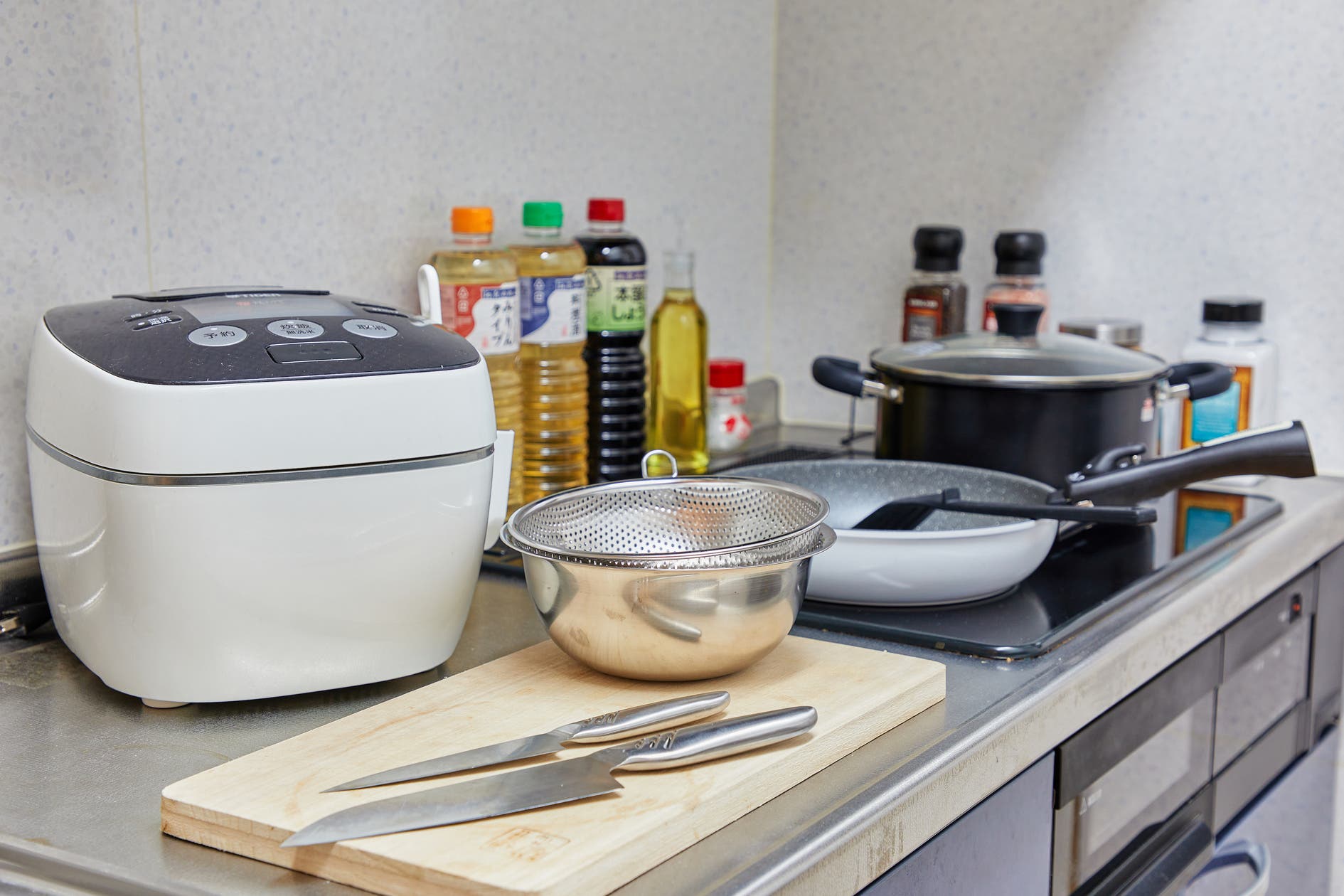 スタジオB：ヒノキ無垢材の一軒家 2LDK 自然光/円鏡/家具家電一式/生活のできるお部屋の写真8