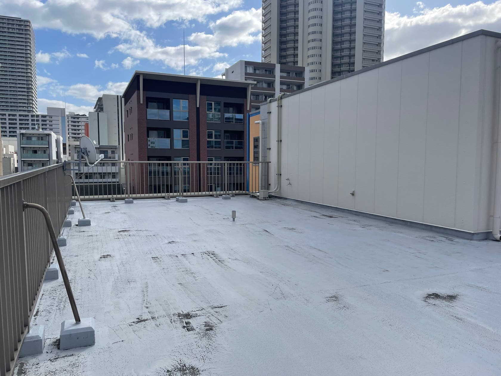 JR高槻駅近のアクセス抜群・日当たり抜群の屋上レンタルスペースの写真10