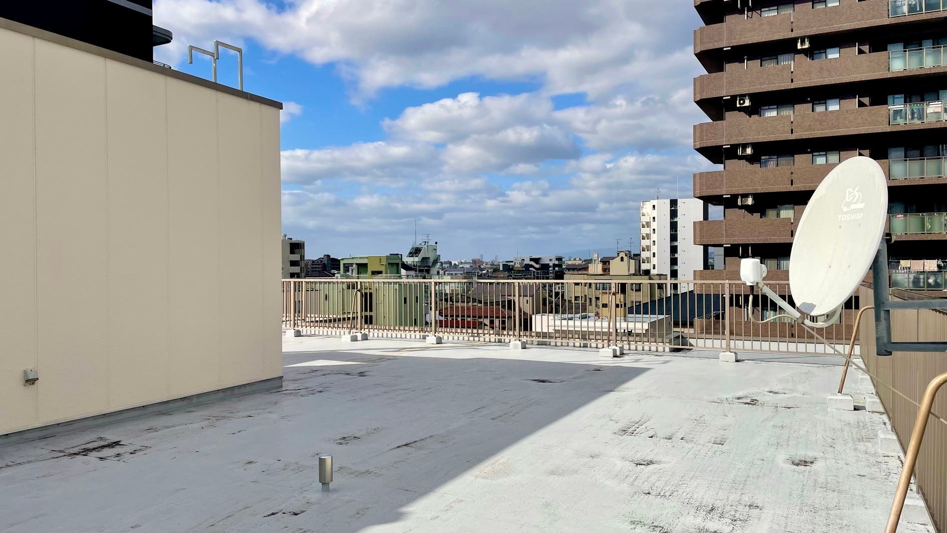 JR高槻駅近のアクセス抜群・日当たり抜群の屋上レンタルスペースの写真11