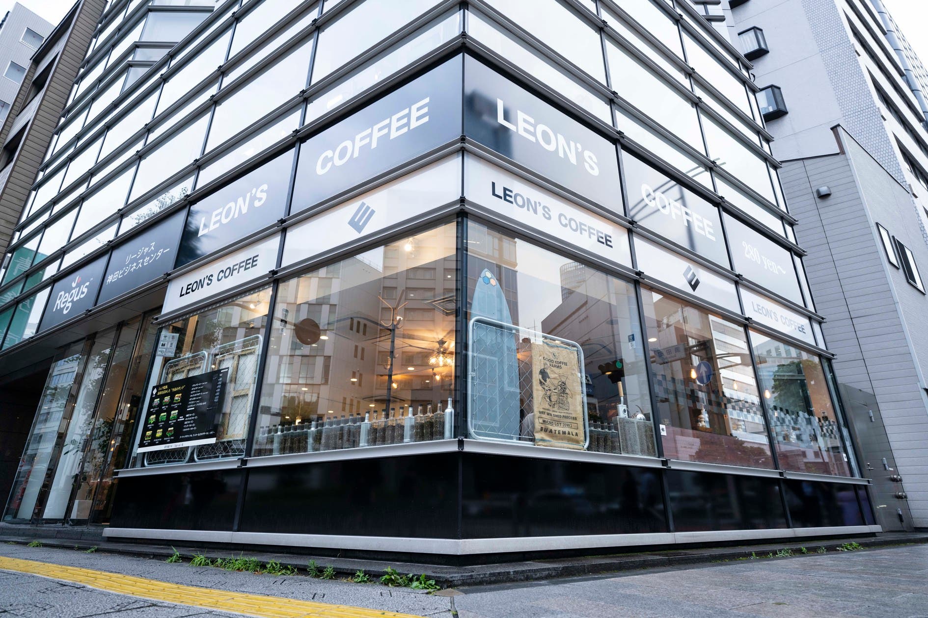 【超人気スペースが特別掲載】LEONを貸し切るという贅沢。 都内お洒落カフェ。イベント・結婚式二次会・会議・懇親会・TV撮影などの写真9