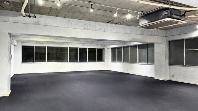 駐車場あり!自由な使い方が可能なフリースペース✨の写真1