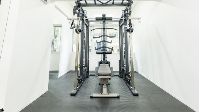 【横浜駅6分】1日1回スタッフ完全清掃のハイクオリティレンタルジムの写真4