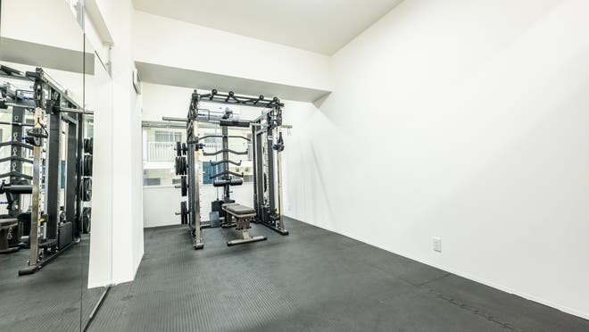 【横浜駅6分】1日1回スタッフ完全清掃のハイクオリティレンタルジムの写真5