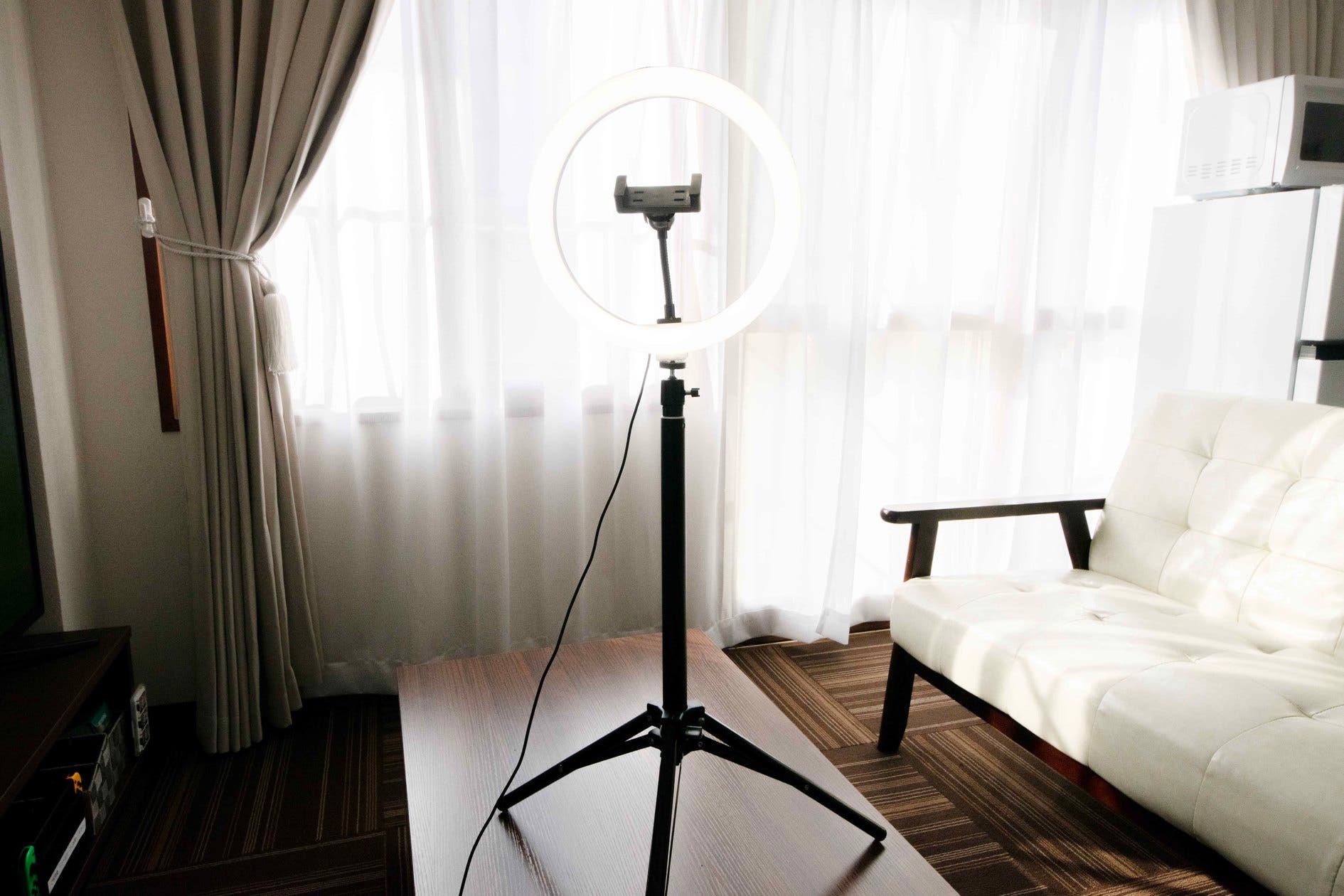 ✨地域最安値挑戦✨【すすきの繁華街すぐ】50型TVで大人気ゲームや映画鑑賞📺無料wi-fi🎵『502』の写真12