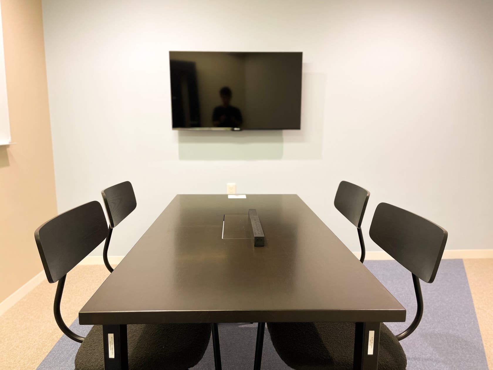 駅直結！横浜駅徒歩30秒｜最大8名｜ビジネス、懇親会の利用に最適！ルーム『ターメリック』※旧4Dの写真8