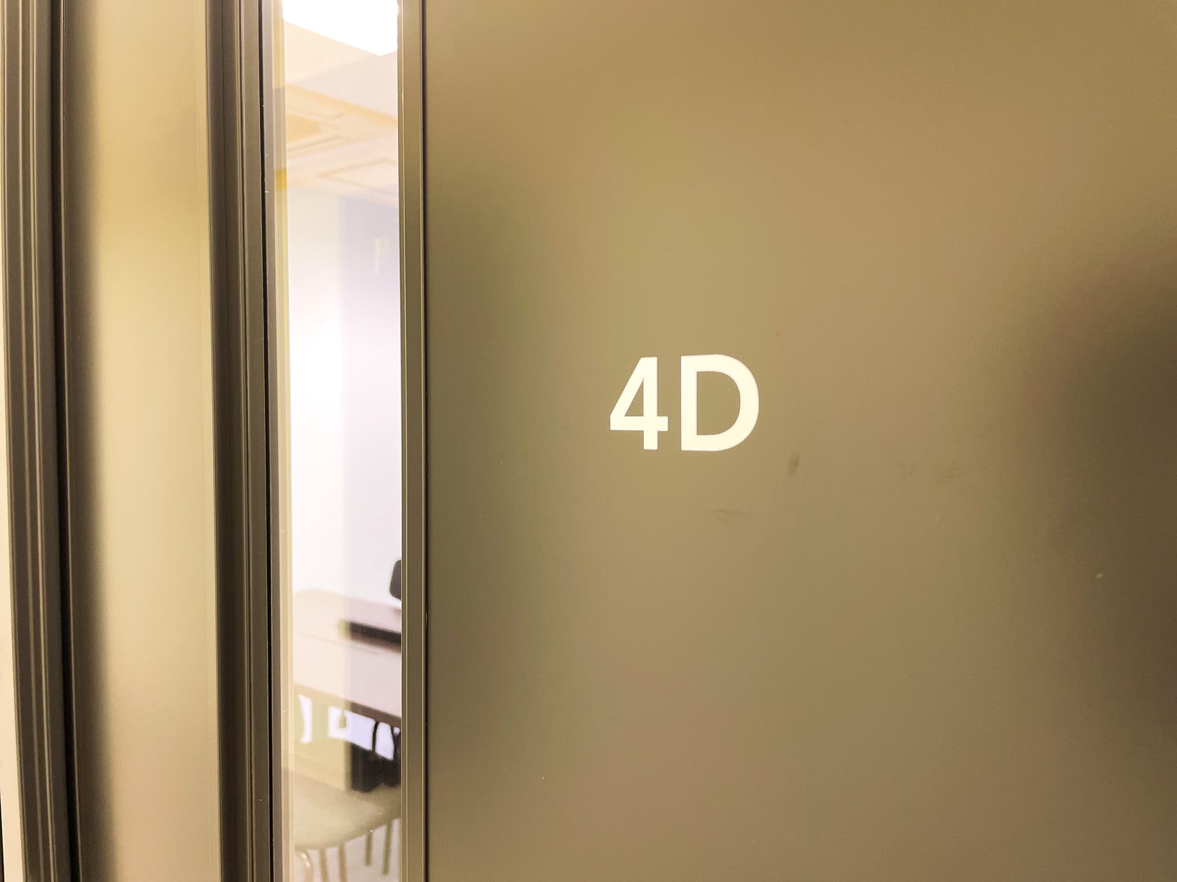 駅直結！横浜駅徒歩30秒｜最大8名｜ビジネス、懇親会の利用に最適！ルーム『ターメリック』※旧4Dの写真17