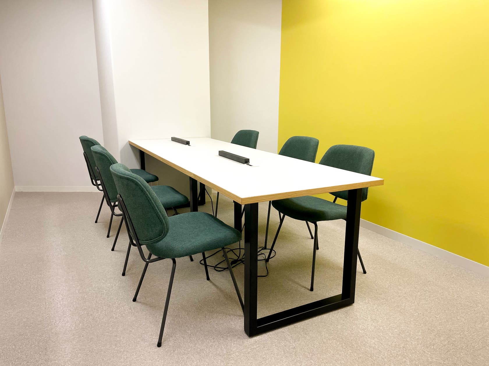 駅直結！横浜駅徒歩30秒｜最大8名｜ビジネス、懇親会の利用に最適！ルーム『カルダモン』※旧4Eの写真8