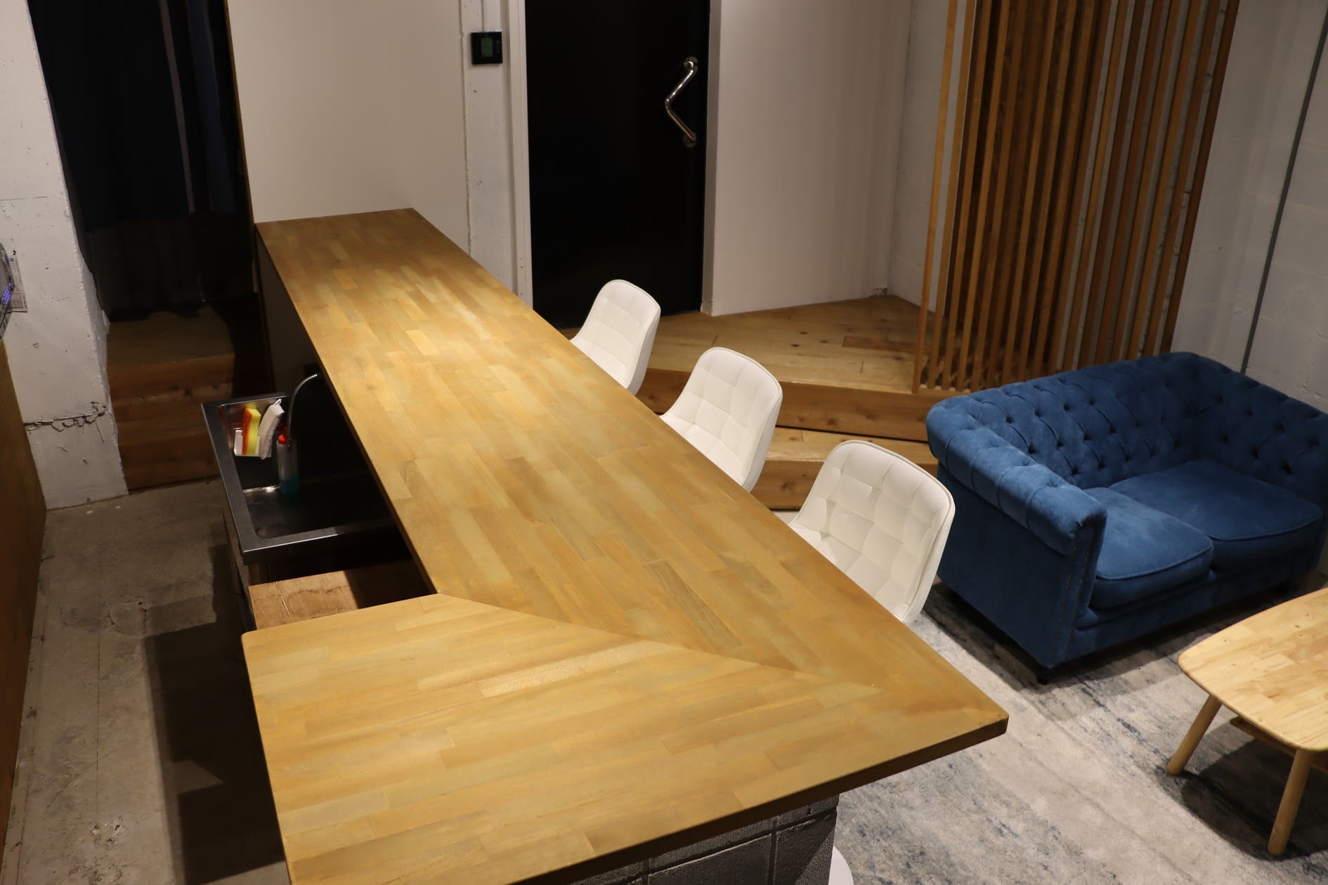 飲食街・川反の自由度が高いレンタルスペースの写真8