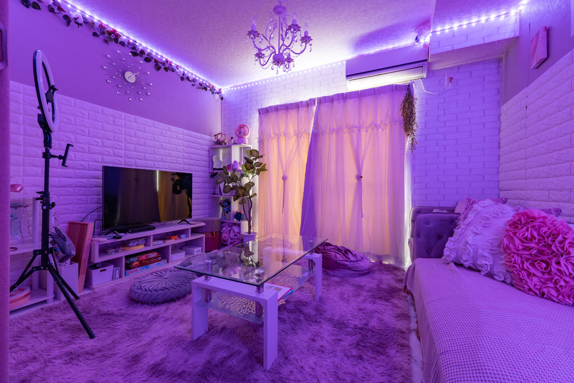 めちゃカワ✨Francfrancインテリア👑シャンデリア✨30色ネオンカラー✨女子会🍷おうちデート🎵自然光📸推し活✨駅近1分の写真7