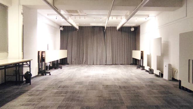 【横浜駅 徒歩5分】1h3300円~!最大60名着席可(シアター形式)イベント/控室/配信/撮影/会議や説明会など★の写真5