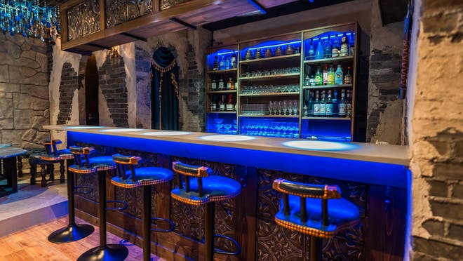 渋谷駅徒歩8分!撮影スタジオ&異世界BARの写真3