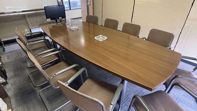 11階小会議室【四ツ橋・心斎橋エリア!駅から徒歩0秒!】2~10名まで。無料備品も多数!同ビル内に複数会場有の写真1