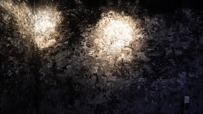 2号店 西新宿駅1分撮影スタジオ📷/機材無料📹/背景紙・モニターあり/真紅ベルベット/デザイナーズ家具🪑の写真19