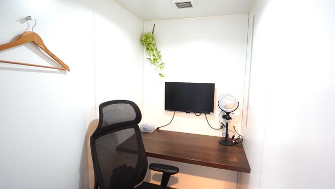 <cocony武蔵小杉 南口店No.7>武蔵小杉駅徒歩4分🚃1人用個室🚪光回線Wi-Fi📶モニター🖥電源🔌⚡️テレワーク/面接の写真1