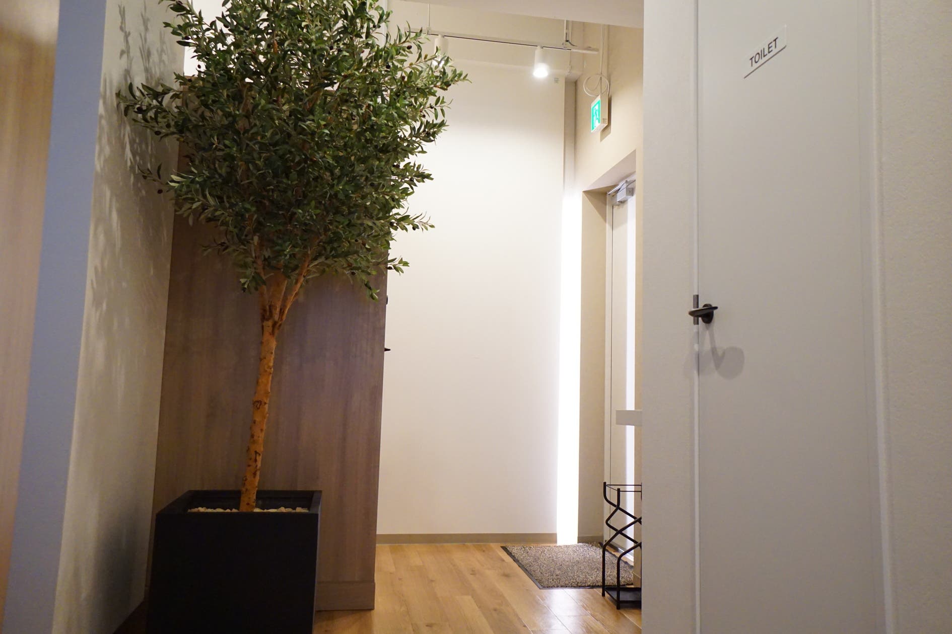 ＜cocony武蔵小杉 北口店No.7＞武蔵小杉駅徒歩2分🚃1人用個室🚪光回線Wi-Fi📶モニター🖥電源🔌⚡️テレワーク/面接の写真12