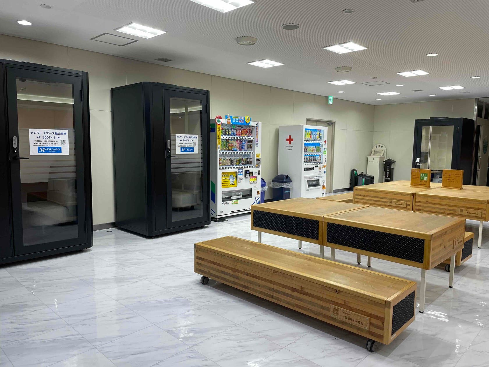 ☆テレワークブース松山空港BＯＯＴＨ３（冷房付き）☆１階到着ロビーのジェットスターカウンター横！！の写真6