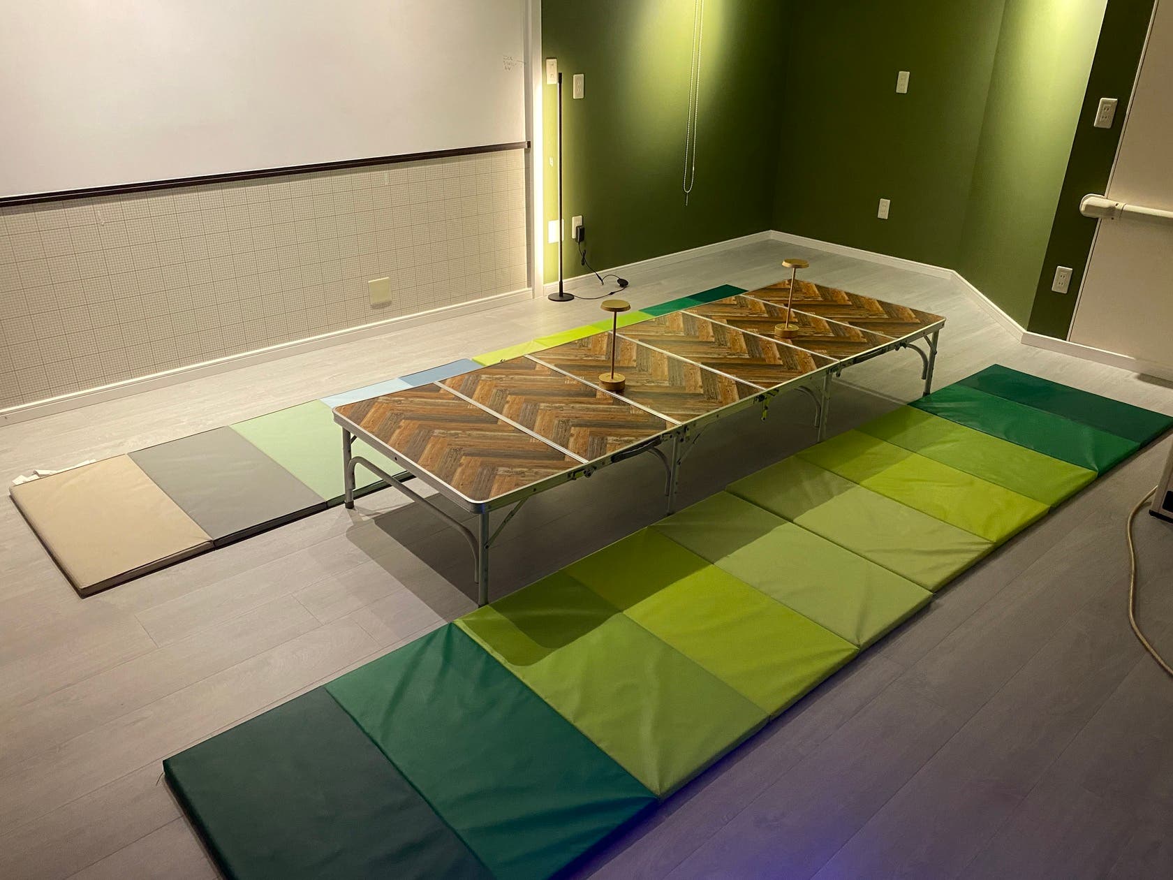 パーティールーム01^ - ^仙台駅から徒歩8分の場所です。 懇親会や交流会などいろいろな用途でお楽しみください。の写真3