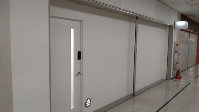 駅直結!雨の日も安心の地下駐車場!船場センタービル内の白ホリスタジオ。推し活・衣装撮影や商品撮影やアーティスト写真に最適!の写真7