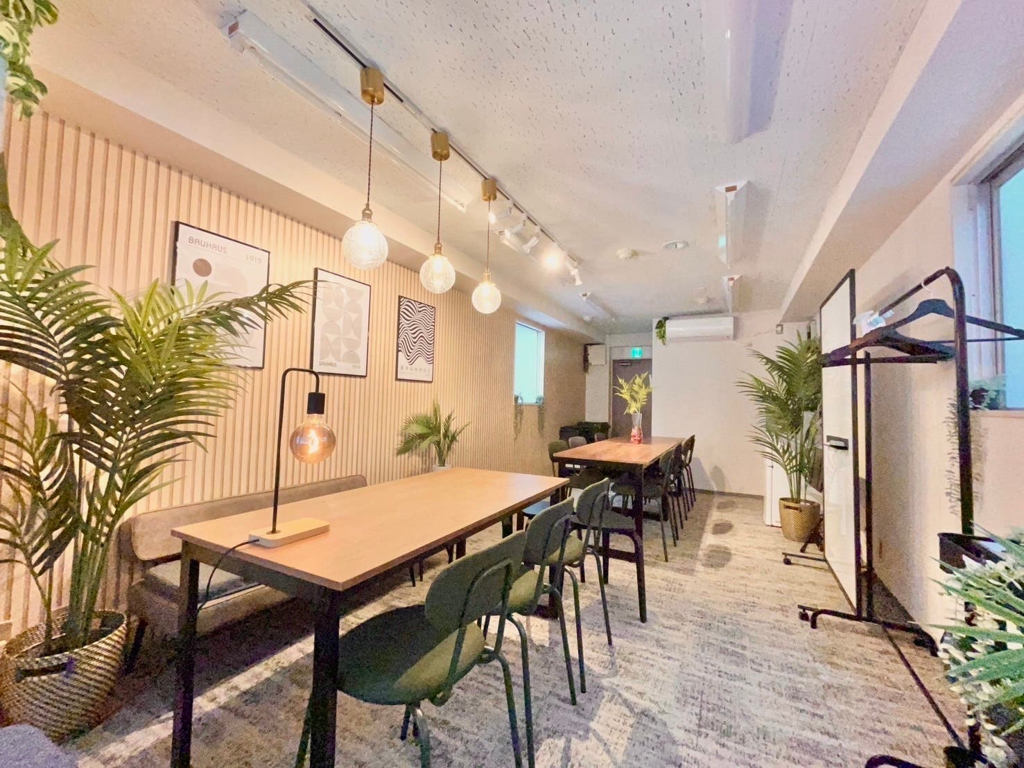 【広々30㎡！完全個室／格安】溜池山王徒歩1分｜赤坂5分｜～20名｜Wi-Fi｜会議・撮影・懇親会・パーティ・飲食可！の写真10