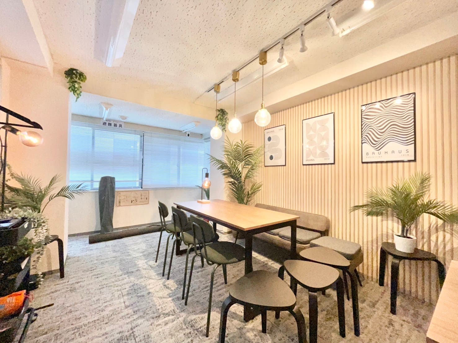 【広々30㎡！完全個室／格安】溜池山王徒歩1分｜赤坂5分｜～20名｜Wi-Fi｜会議・撮影・懇親会・パーティ・飲食可！の写真17