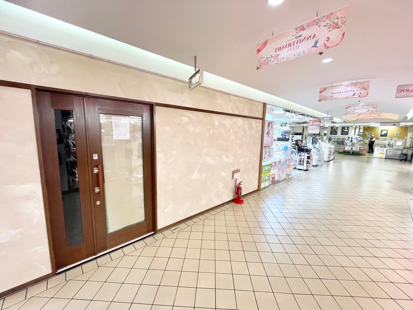 逆瀬川駅直結のギャラリー向きスペースですの写真6