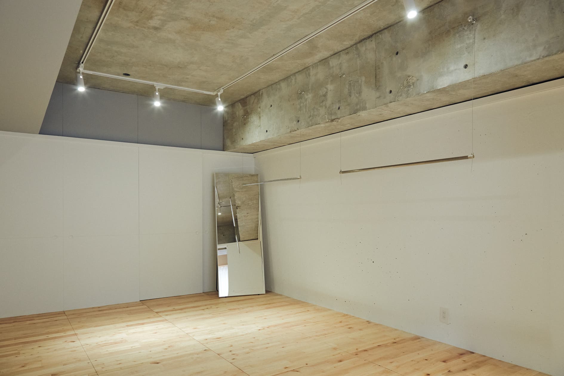 ✨期間限定✨フリーマーケット利用はゴミ捨て無料！｜洗練されたハウススタジオ.ﾟ･*自然光有。シンプルな内装🌱原宿/渋谷/神南の写真12