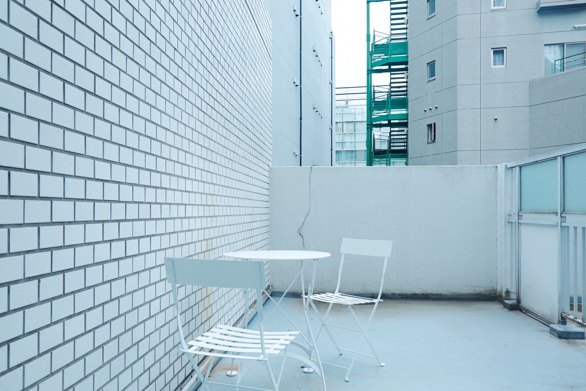 ✨期間限定✨フリーマーケット利用はゴミ捨て無料！｜洗練されたハウススタジオ.ﾟ･*自然光有。シンプルな内装🌱原宿/渋谷/神南の写真2