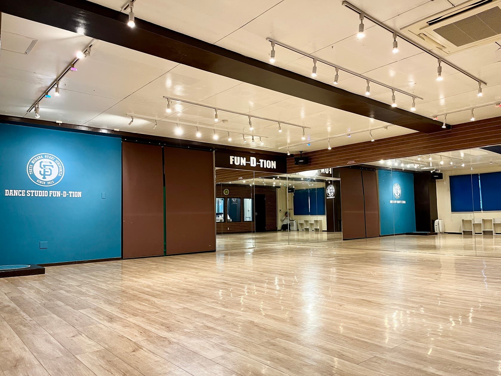 【東中野駅徒歩5分】20名まで入れるダンススタジオ/Wi-Fi有/見学ブース付/ダンス・ヨガ・演劇芝居・ベビーマッサージなどの写真2