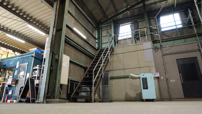 火・水使用OK/天井高20mの巨大倉庫スペース/豊富な機材/太陽光も十分、遮光も可能の写真6