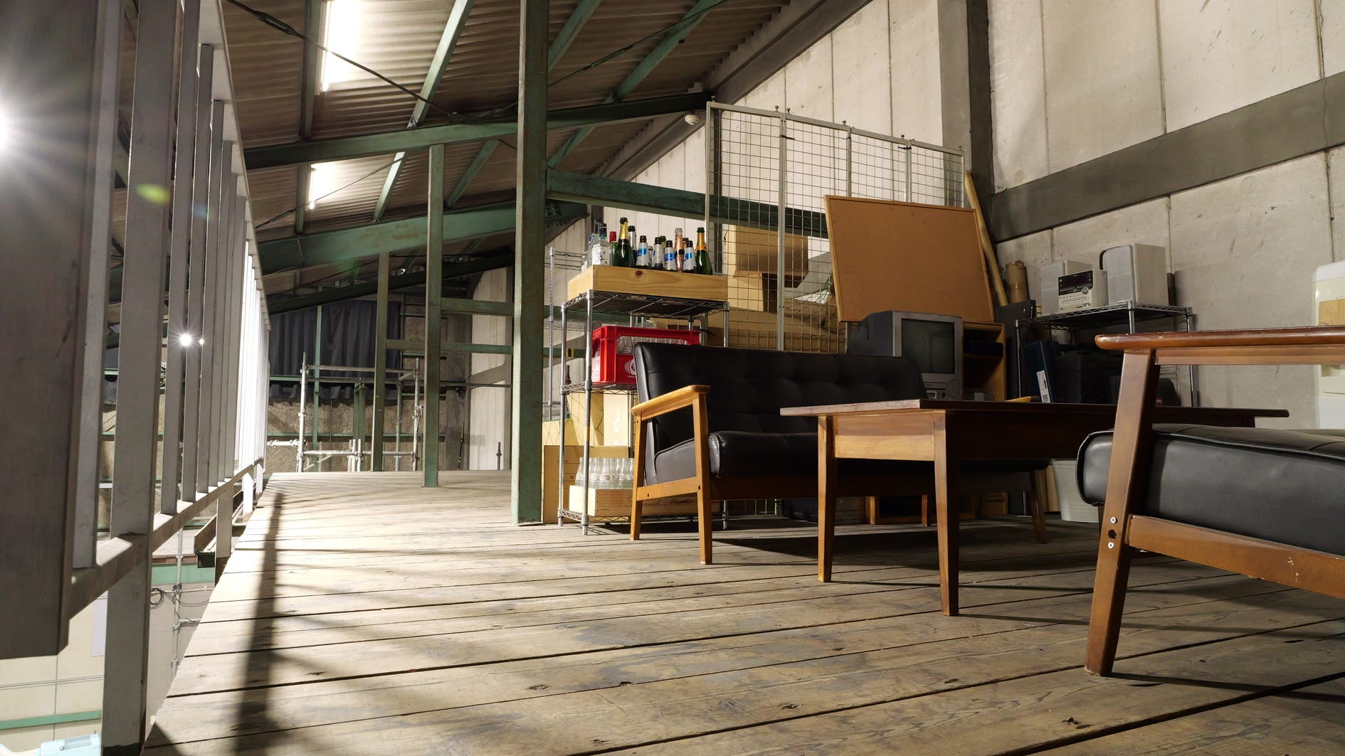 火・水使用OK/天井高20mの巨大倉庫スペース/豊富な機材/太陽光も十分、遮光も可能の写真9