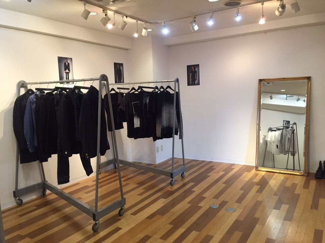 東京・代官山にある、2階のギャラリー。アートの展示他、アパレル展示会などの利用実績多数あり。の写真6