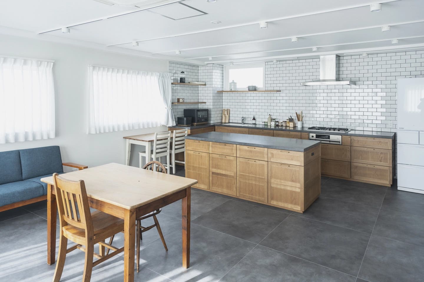 【キッチンスタジオateria】オーク材のオーダーキッチンがおしゃれな撮影スペース！写真・動画撮影・動画配信の写真4