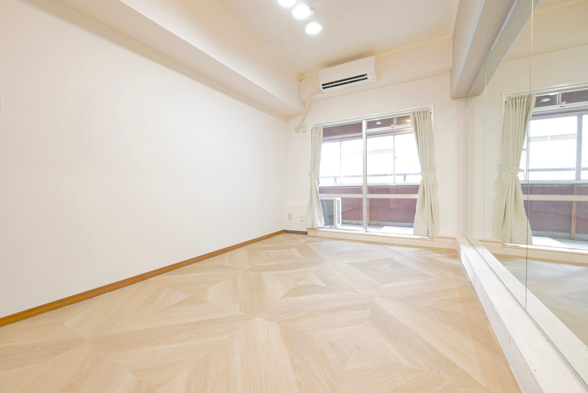 【金山駅徒歩1分］ダンスができるレンタルスタジオ【24時間営業】の写真5