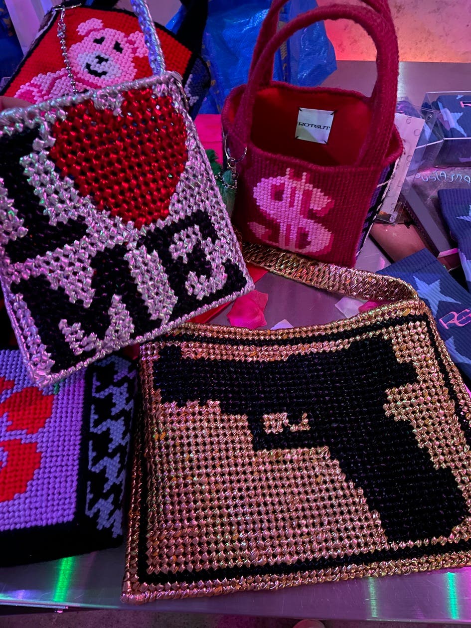 【下北沢駅徒歩3分！】最上階4階！窓が多く風通しも良く眺望も良し✨の写真22