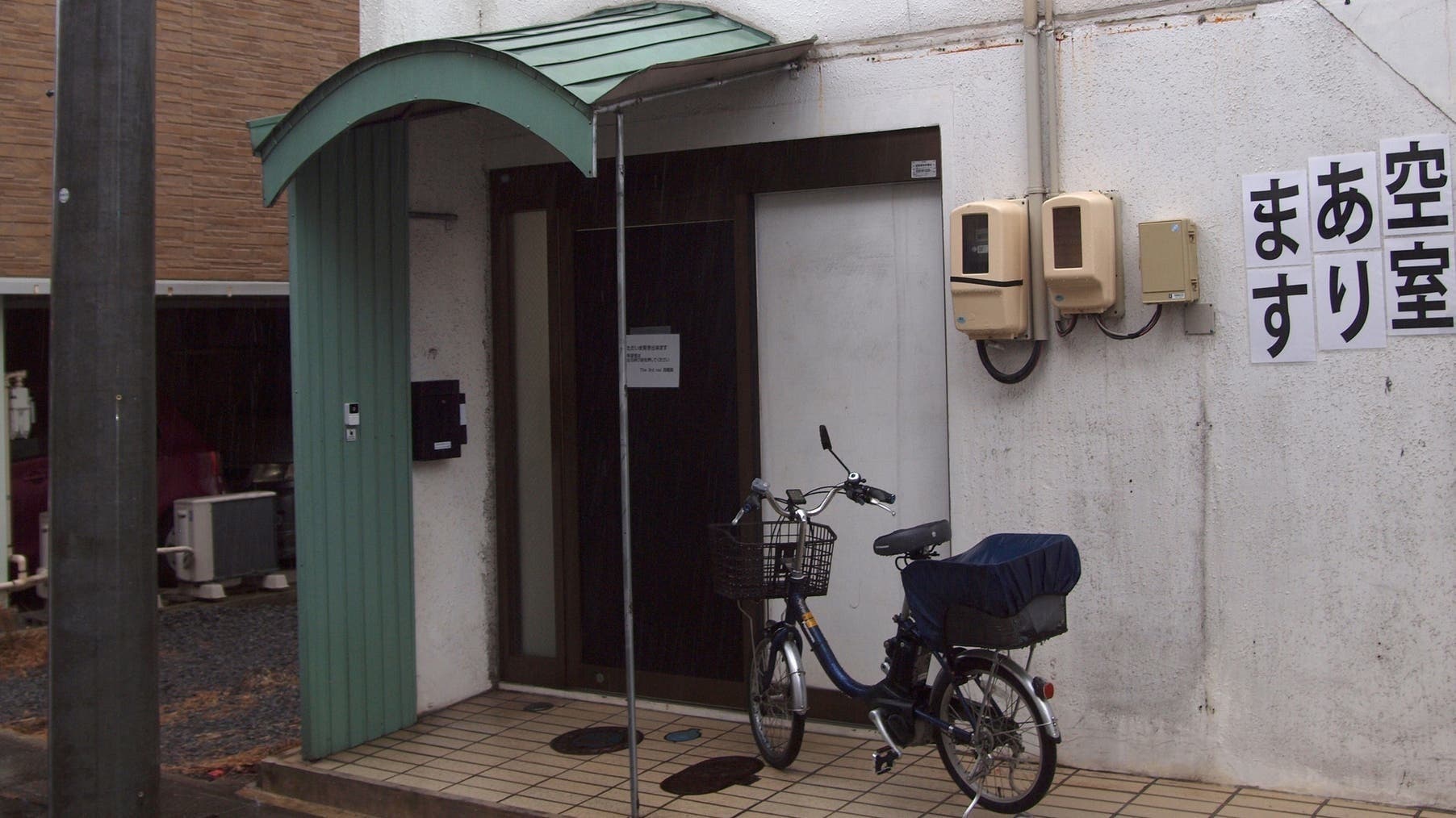 【見学下見随時可能】屋内型トランクルーム（倉庫）203C・2.2㎡の自由空間の写真2