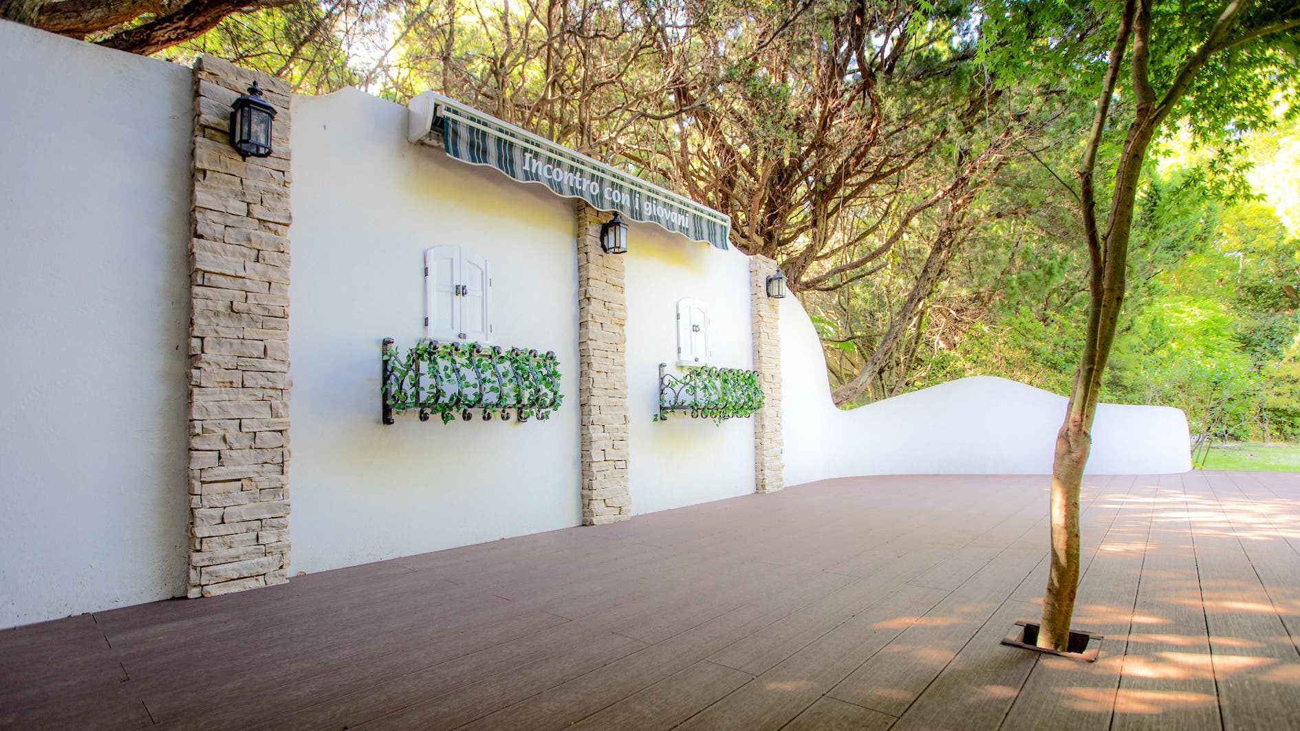 天然芝や竹林が魅力のスタジオです。の写真4